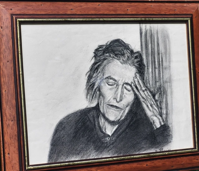 TABLEAU SIGNÉE S . PARRIEL. Portrait Femme. Dessin Crayon sur Papier ...