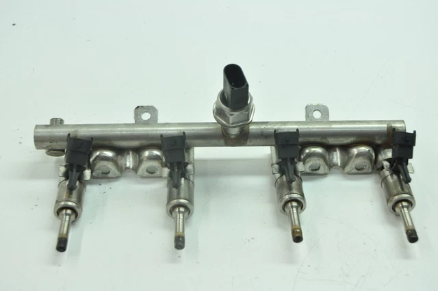 BMW F30 RIEL de inyección de combustible 7537319 7591623 316i 2013 RHD ...