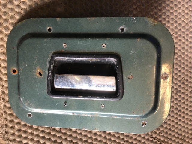 RANGE ROVER CLASSIC - Later type (lower) tailgate release handle £22.00 ...