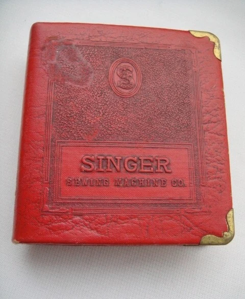 VINTAGE ZELL SINGER Sewing Machine Red Book Coin Bank - No Key £46.61 ...
