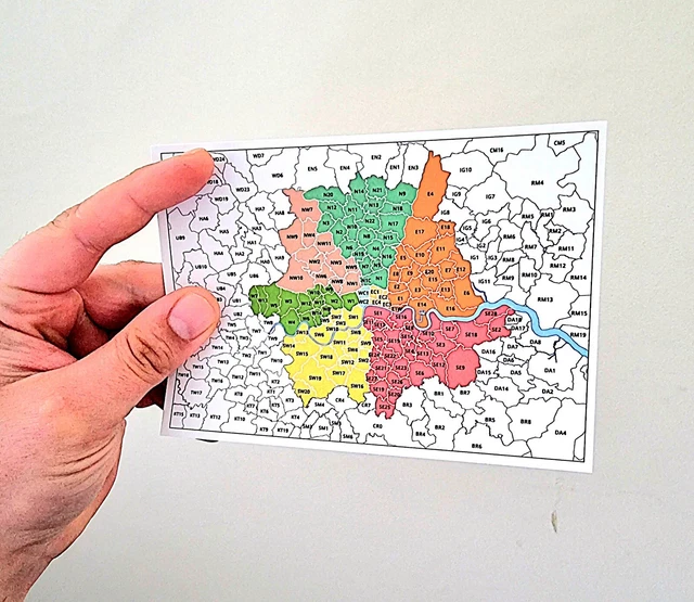 A-Z LONDON DISTRICT Postcode Map Atlas (A6 Size) London Borough Map £5. ...