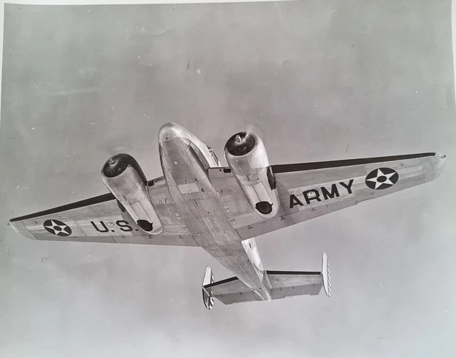 LARGE ORIGINAL WW2 COMPANY PHOTO BEECHCRAFT AT-7 NAVIGATION TRAINER ...