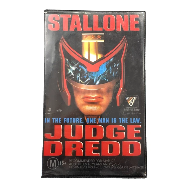 JUDGE DREDD VHS MOVIE TAPE ORIGINAL 90s EX RENTAL clamshell CASE Video ...
