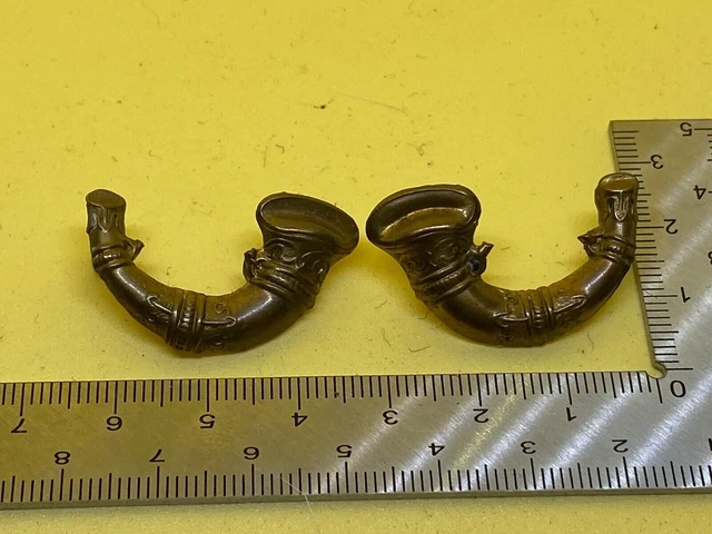 ORIGINALE PAIO DI WW1/WW2 British Army Luce Fanteria Verso Distintivi ...