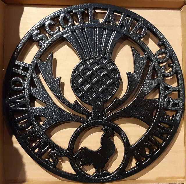 HOWDENS JOINERY CAST Iron Scottish Thistle Kitchen Hot Pan Plate Trivet ...