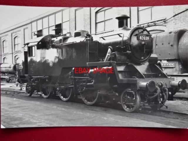 PHOTO BR Standard Class 3 Tank Loco No 82039 £1.85 - PicClick UK