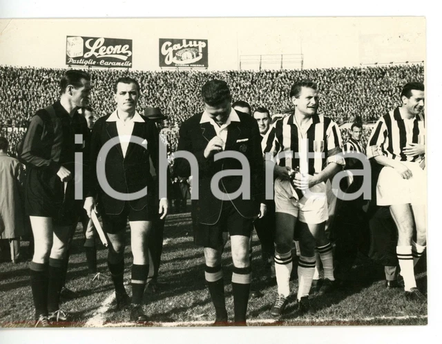 1955 CA TORINO CALCIO Arbitro Cesare JONNI con giocatori JUVENTUS *Foto ...
