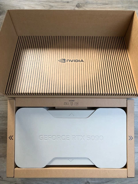 NVIDIA® GEFORCE RTX™ 5090 Founders Edition (32GB GDDR7) — NEU & OVP ...