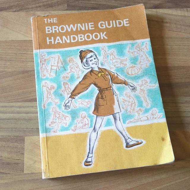 VINTAGE ‘THE BROWNIE Guide Handbook’ 1976 second edition £3.28 ...