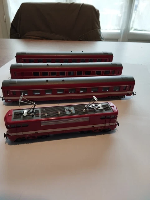 LOCOMOTIVE BB9288 WAGON Capitole Jouef Ho Train Sncf Fonctionne Parfaitement EUR 50,00 - PicClick IT