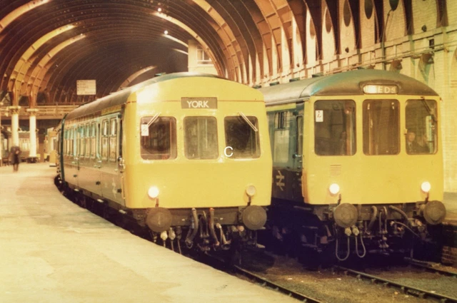 BRITISH RAILWAY B.R Photograph Class Dmu - 101 & 104 At York 21/03/1981 ...