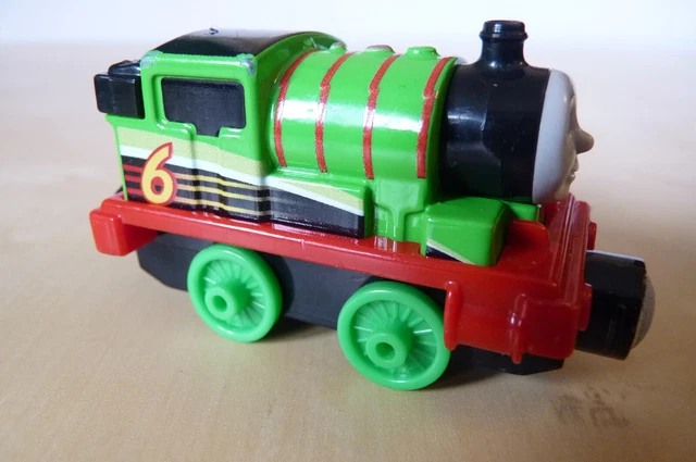 RACING PERCY. RARE. VGC. Round Magnets. Take n'Play Thomas. MATTEL. P+P ...