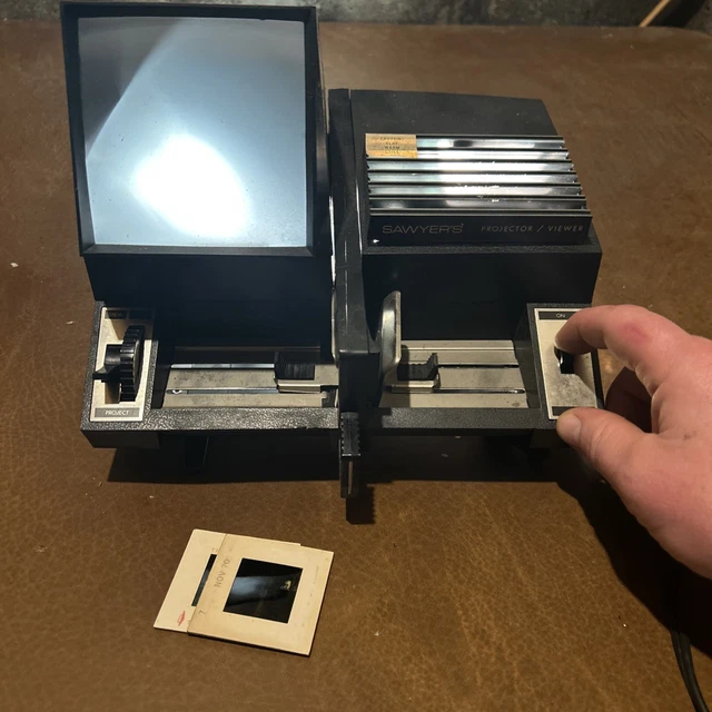 VINTAGE SAWYER’S PROJECTOR Slide Viewer Model 439-M1 by GAF Corp. Made ...