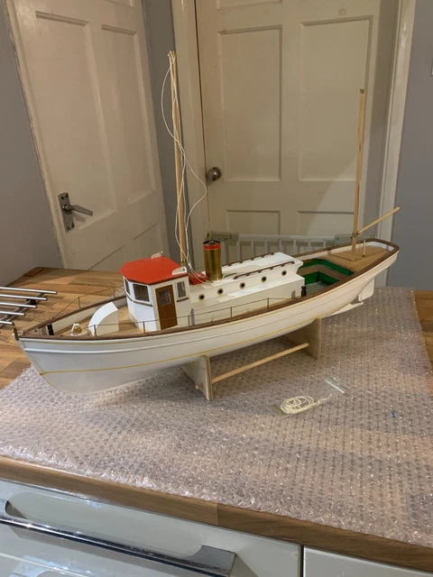 SUPERB &MOTOR LAUNCH / Cruiser" Static / R/C Model Boat, ( Unfinished ...