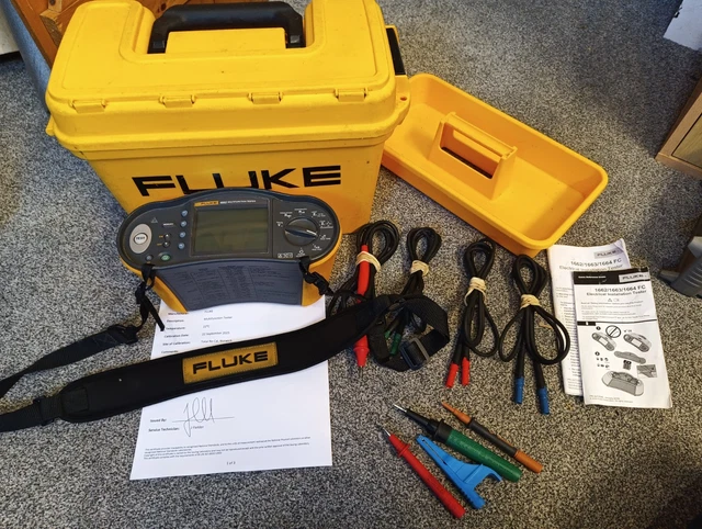 FLUKE 1662 MULTIFUNCTION Tester with leads & case & NEW 12 month ...