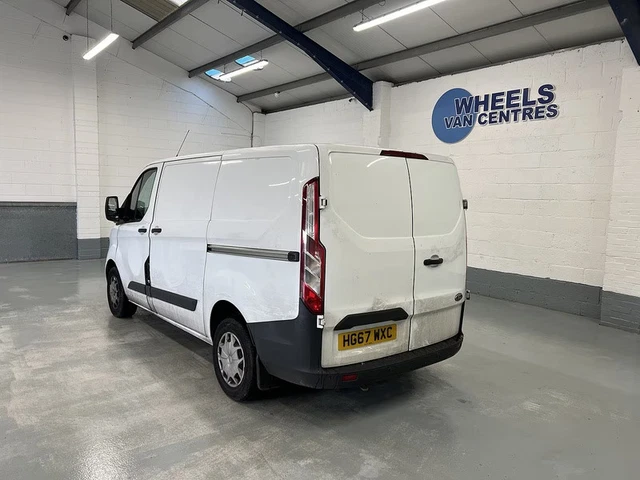 FORD TRANSIT CUSTOM 2.0 TDCi 270 Trend Panel Van 5dr Diesel Manual L1 ...