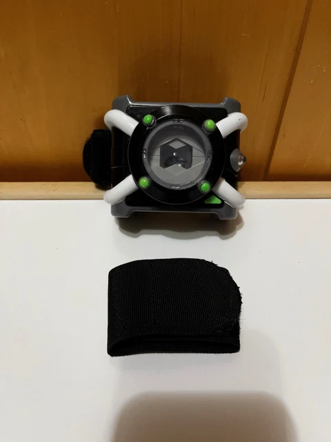 BEN 10 ULTIMATE OMNITRIX DELUXE FX WATCH lights sounds TOY BANDAI alien ...