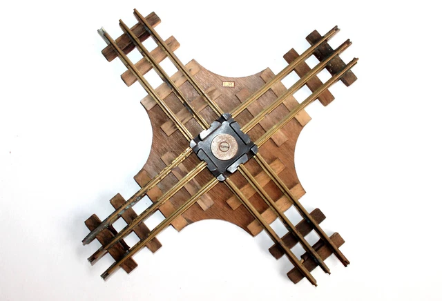 LR, LOUIS ROUSSY - RAIL DE CROISEMENT A 90° - 31x31cm - ECH:O/0 ...