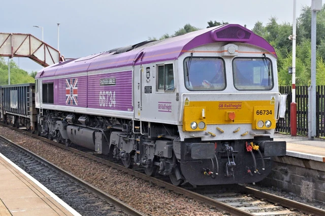 CLASS 66 NO 66734 in jubbille livery at knottingley £1.00 - PicClick UK