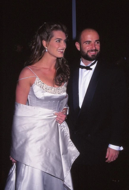 DIA BROOKE SHIELDS et Andre Agassi 1997 format Ko photographe P11-19-2 ...