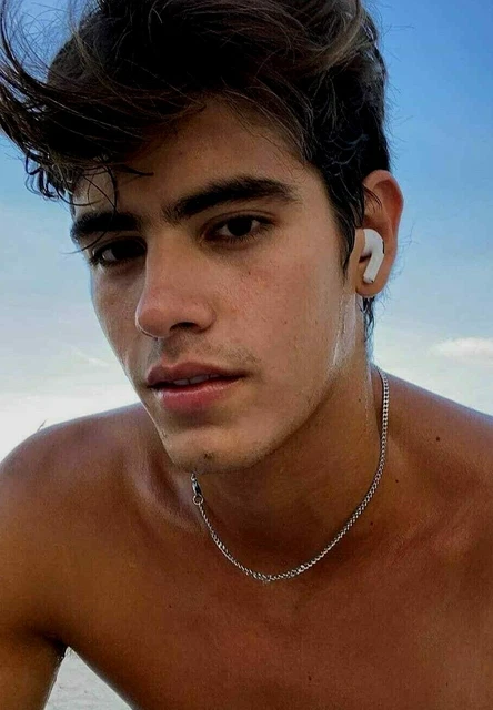 Shirtless Male Handsome Guy Dude Beefcake Smooth Young Jock Hunk Photo