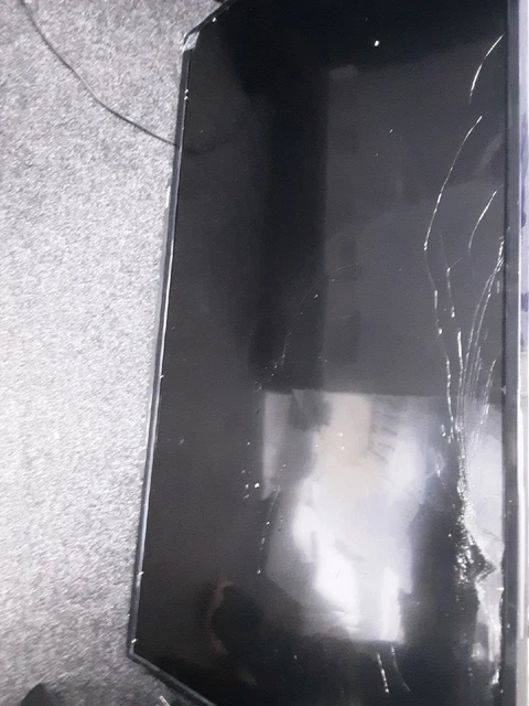 TOSHIBA 43UF3D53DB 43 Inch LED Smart Broken Screen Faulty £39.99 ...