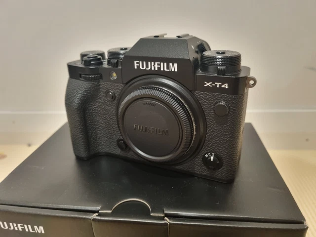 FUJIFILM X-T4 XT4 Mirrorless APSC 26MP Camera Body Black Free 2x 32GB ...