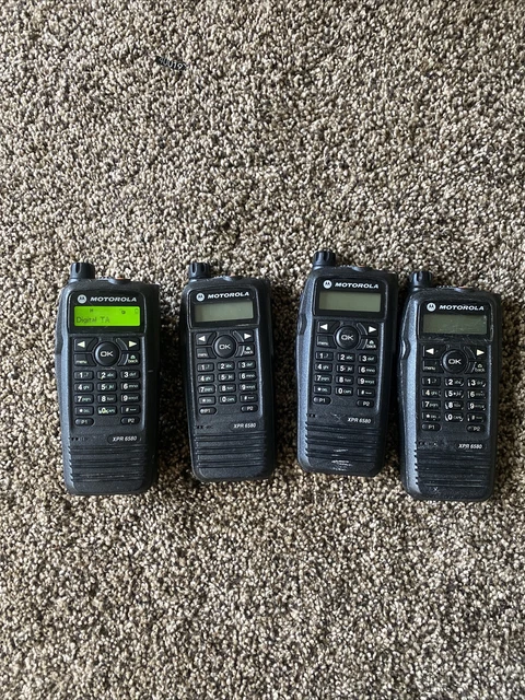 MOTOTRBO XPR6580 DIGITAL RADIO MODEL AAH55UCH9LB1AN Missing Knobs #4 ...
