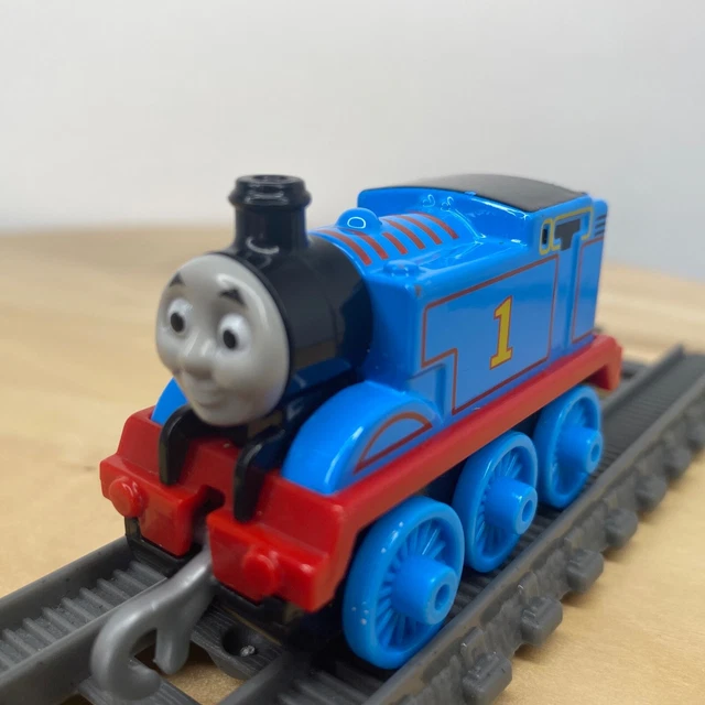 THOMAS THE TANK Engine THOMAS Trackmaster Die Cast Push Along Engine £ ...