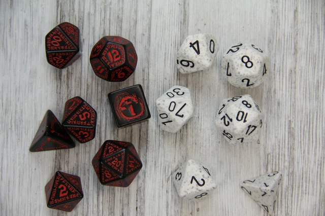 DUNGEONS & DRAGONS Dice 13 Pc Lot Black Red White Grey Rpg Gaming $24. ...