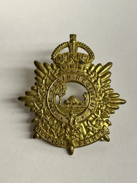 WWII CANADIAN THE Elgin Regiment King’s Crown Cap Badge ***READ bdp1 ...