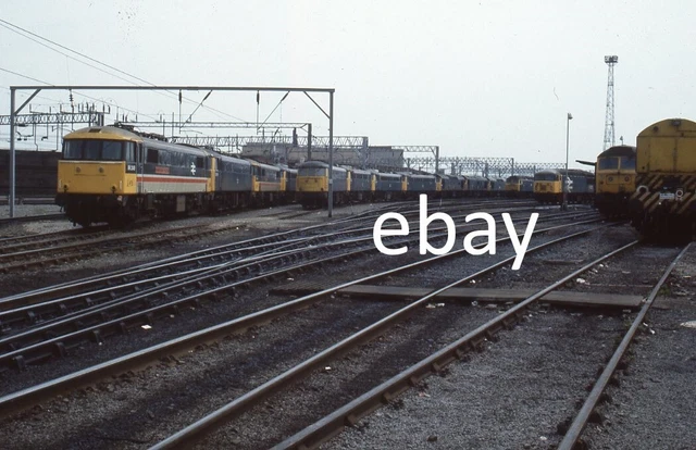 ORIGINAL 35MM RAILWAY SLIDE CLASS 81,85,86 LOCOS AT CREWE 29/6/86 £3.99 ...
