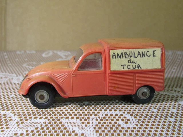 597Y NOREV PLASTIK 16 Frankreich Citroën 2cv Commerciale Ambulanz Du ...