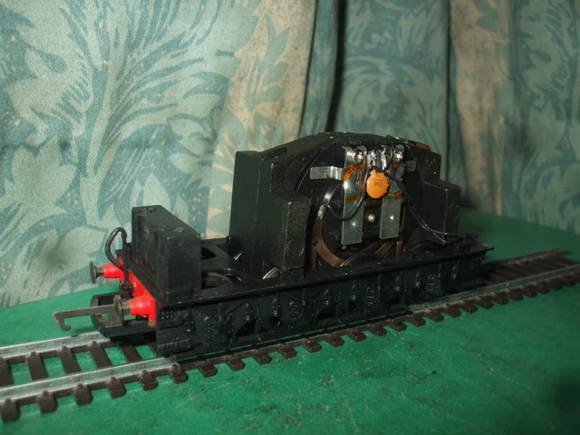 HORNBY LNER A3/A4 CLASS MOTORISED TENDER CHASSIS ONLY - BLACK WHEELS ...