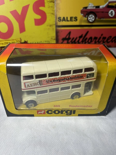 CORGI 469 ROUTEMASTER AERO Unforgettabubble Cream double decker bus ...