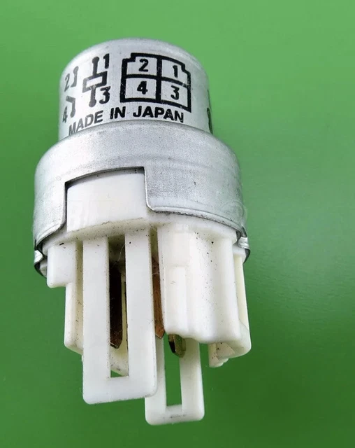 GENUINE TOYOTA 4-PIN Multi-Use Relay 90987-02004 12V 056700-4810 12V ...