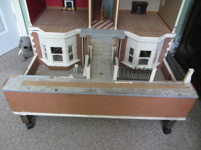HUGE DOLLSHOUSE EMPORIUM Cadogan Gardens House Flagship House on base ...