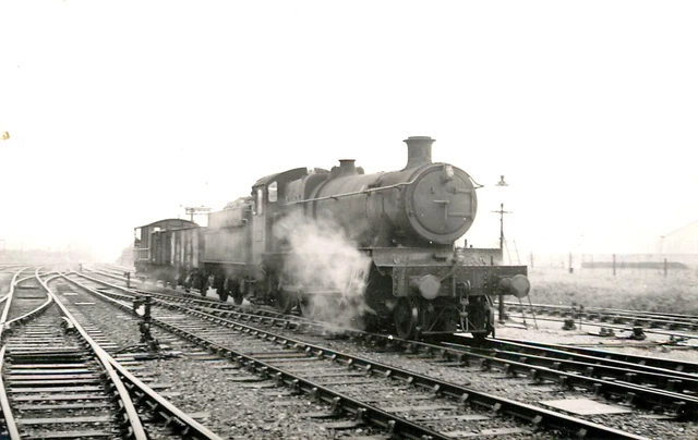 B & W Photo - Loco 6440 - 14X9 Cm £2.95 - PicClick UK