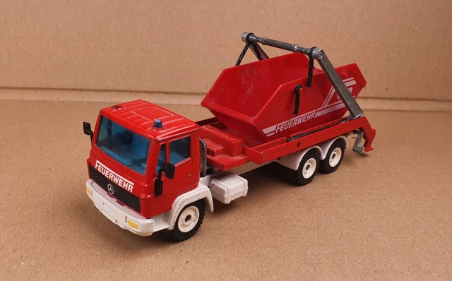 SIKU 2826 MERCEDES Benz Feuerwehr Absetzkipper Mulde Container rot ...