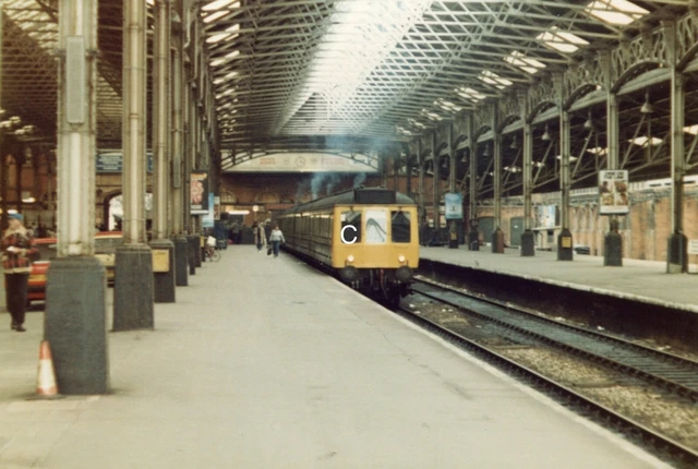 BRITISH RAILWAY B.R Photograph Class Dmu - Class 115 At Marylebone 30 ...