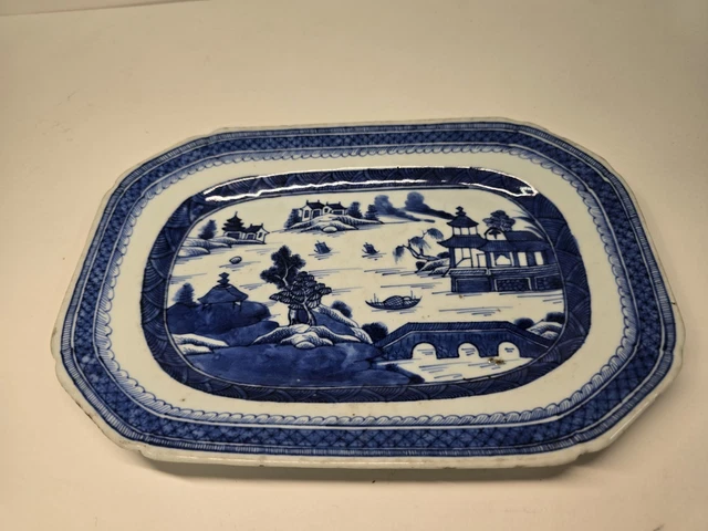 CHINESE PORCELAIN PLATTER, with landscapes and pagodas Qianlong period ...