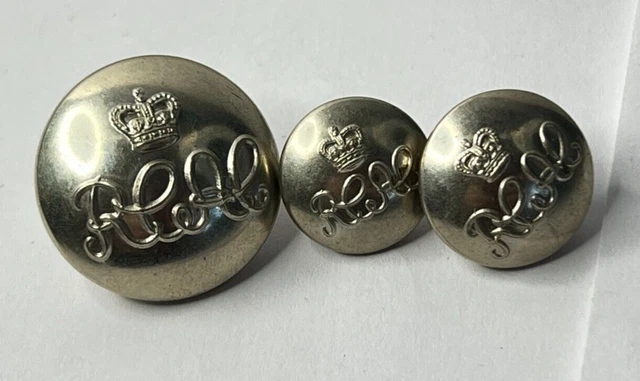 3 RCAC ROYAL Canadian Armoured corps white Metal buttons 16-25mm size ...