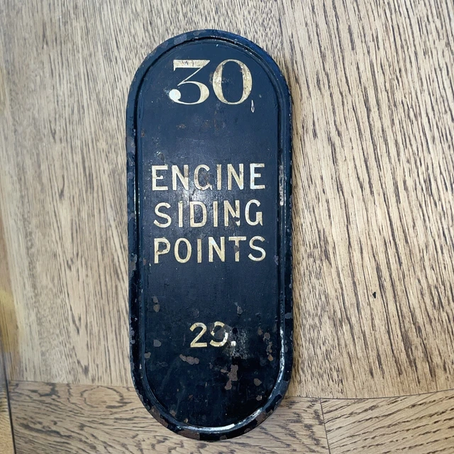 ORIGINAL VINTAGE CAST Iron Railway Sign. Engine Siding Points. 30. S.R ...