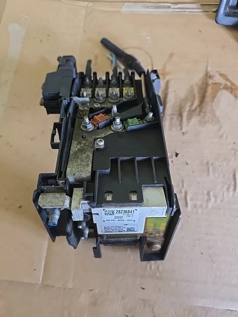 CITROEN PEUGEOT BATTERY Fuse Box Voltage Regulator Module 28236841 ...