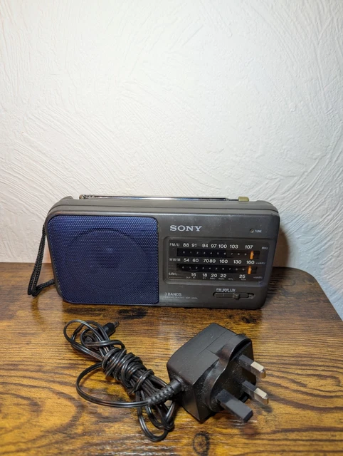 SONY ICF-490L VINTAGE 1990s 3-Band Radio FM/MW/LW With Power Supply £20 ...