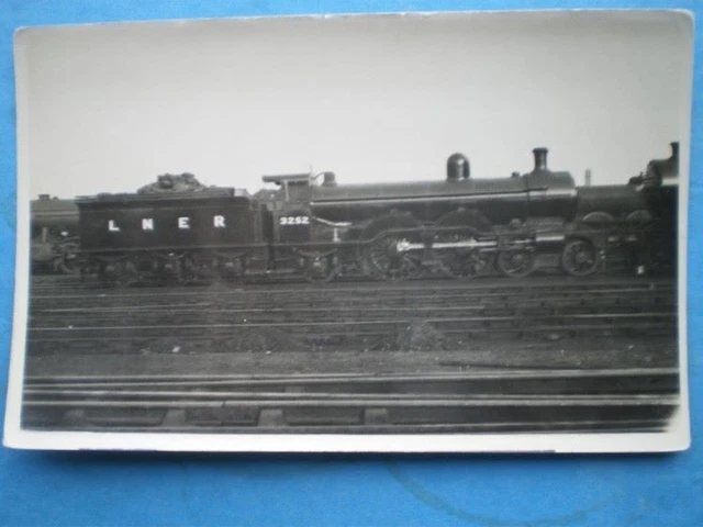 PHOTO LNER Ex Gnr Class C2 Klondyke Loco No 3252 £2.50 - PicClick UK