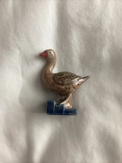 WADE ENGLAND LARGE Nursery Rhyme Porcelain Figurine Goosey Gander Blow ...