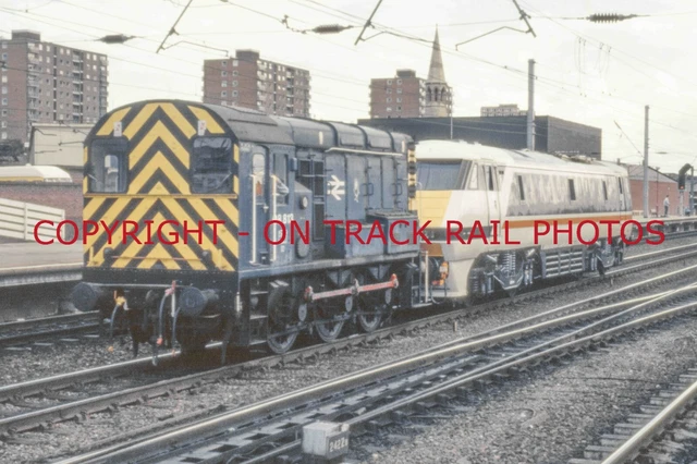 UK RAILWAY PHOTOGRAPH Of Class 08 Shunter 08813. Rm08-380 £1.70 ...