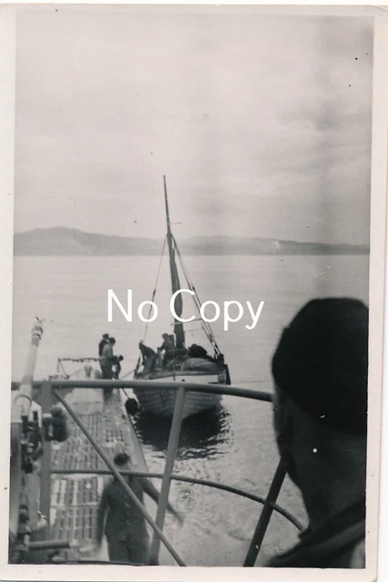 PHOTO &MILITARY WW2&: Submarine small sailing boat docks 1943 X237 EUR ...