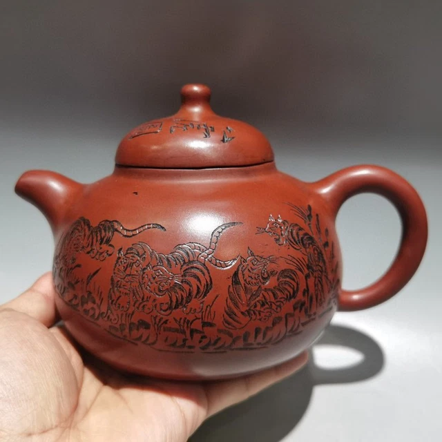 VINTAGE CHINESE YIXING Purple Clay Teapot Zisha Ceramic Carved Tiger ...